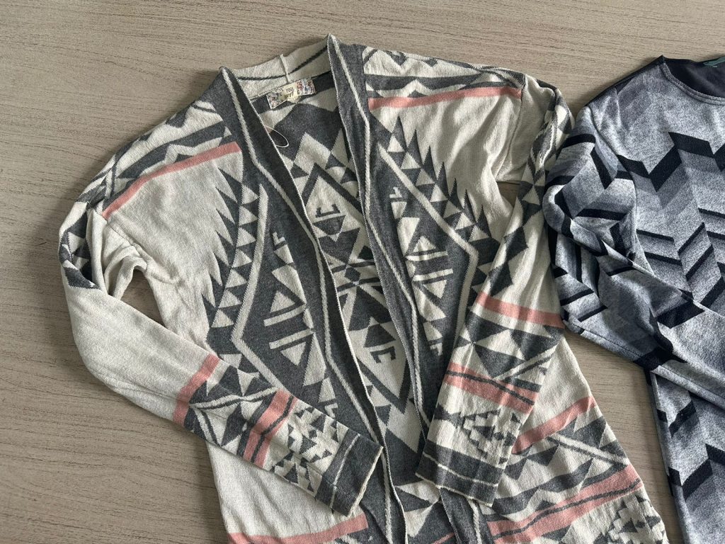 Saco Sweater Lola Economica – Importadora Americana – Fardos de Ropa ...