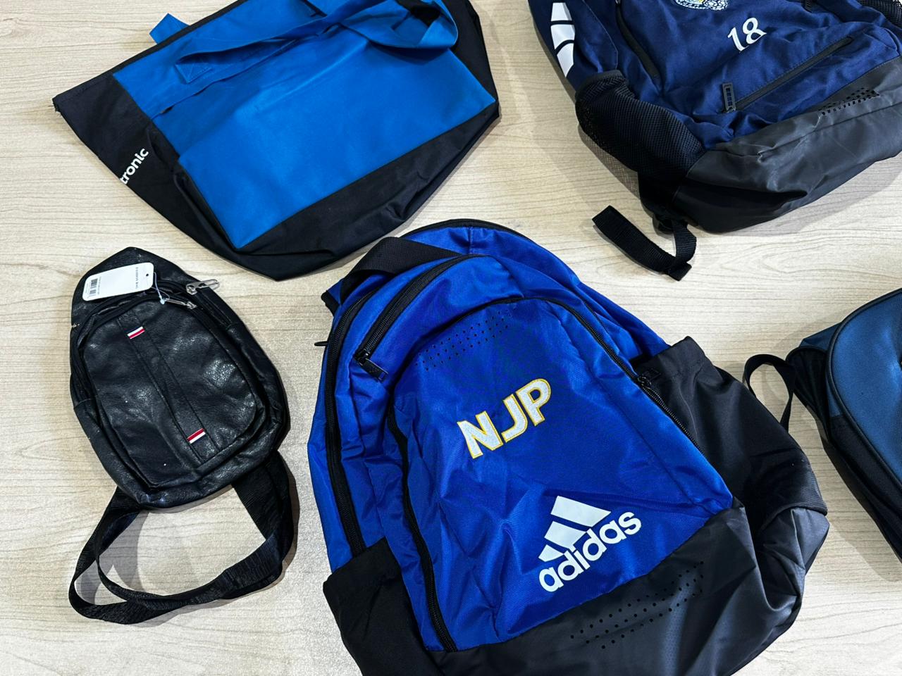 Fardo Bolsos Y Mochilas Primera – Importadora Americana – Fardos de ...